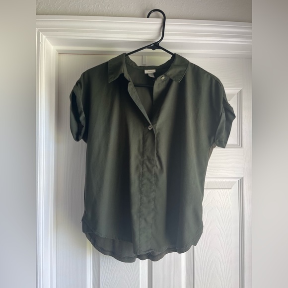 Universal Thread | Tops | Universal Thread Button Up | Poshmark